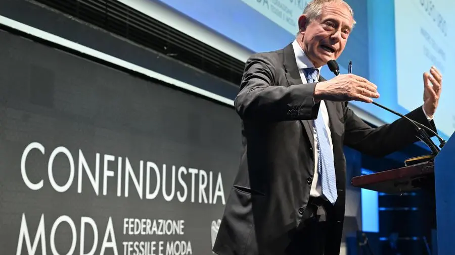 Moda, ex Ilva e incentivi fermi: fallimento Urso sull’industria