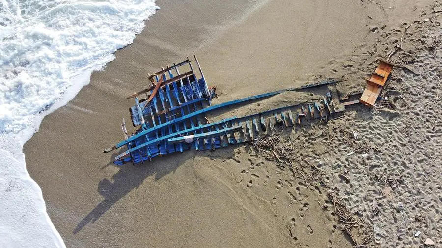 Naufragio di Cutro, c’era stata una richiesta di soccorso un giorno ...