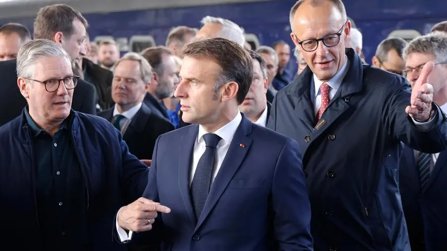 I volenterosi sono a Kiev da Zelensky: «Sanzioni contro la Russia se non accetta la tregua»