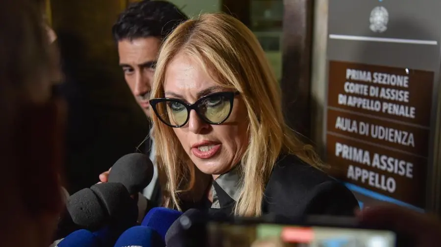 Rai, Infante porta Bruzzone davanti al comitato etico: a rischio il ...
