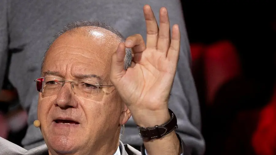 Giuseppe Valditara, il ministro che vive all’ombra dei suoi collaboratori