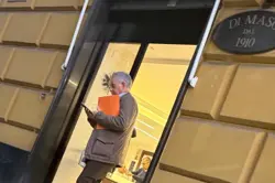 L’ex senatore Nespoli e i suoi domiciliari allegri: ora lo sponsor ...