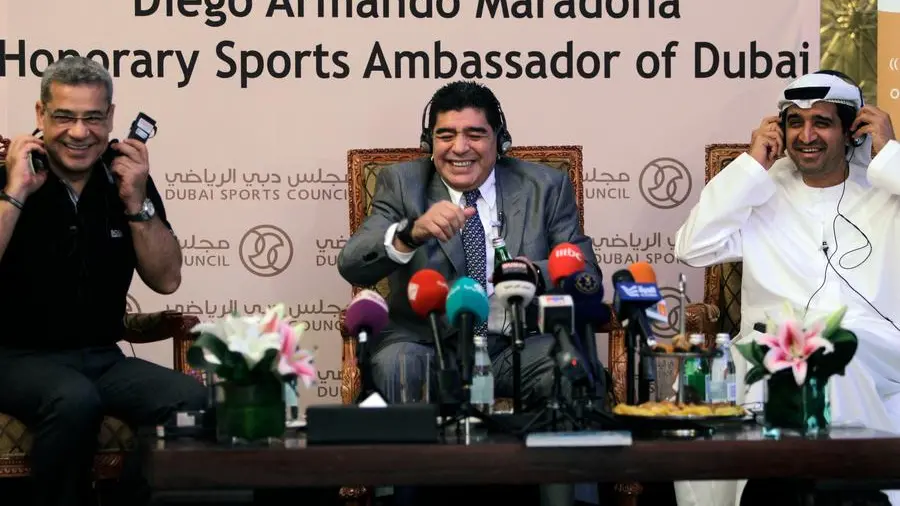 Emiri, dittatori e camorra. Davvero Maradona era meglio di Messi?