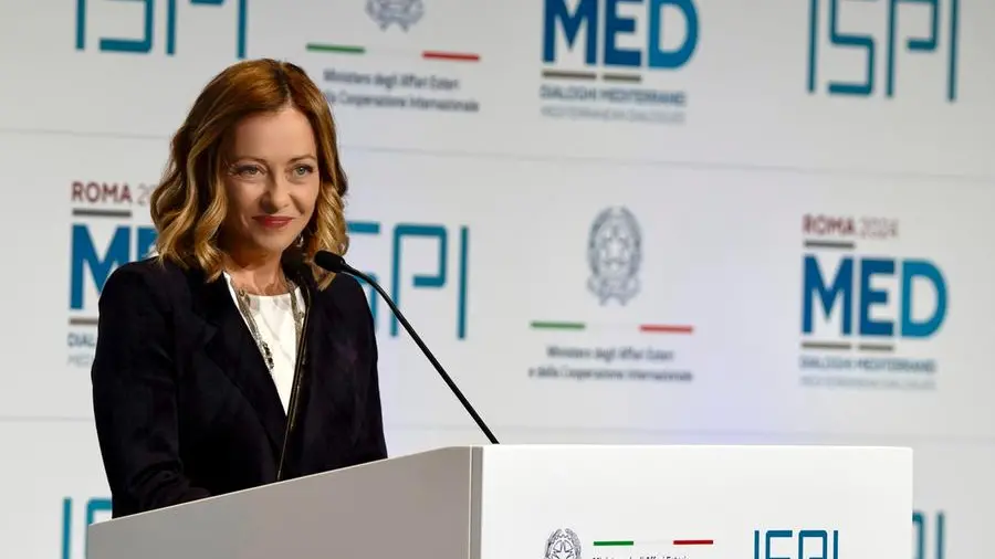 «Salvini fa il paraculo». Meloni non ferma la faida Lega-Forza Italia