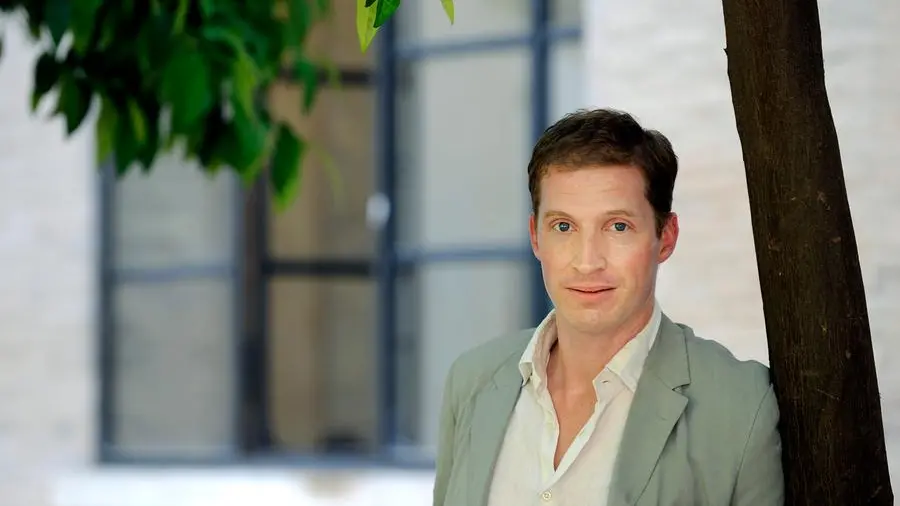 Andrew Sean Greer: «Avevo bisogno di uno sguardo ironico. La comunità ...