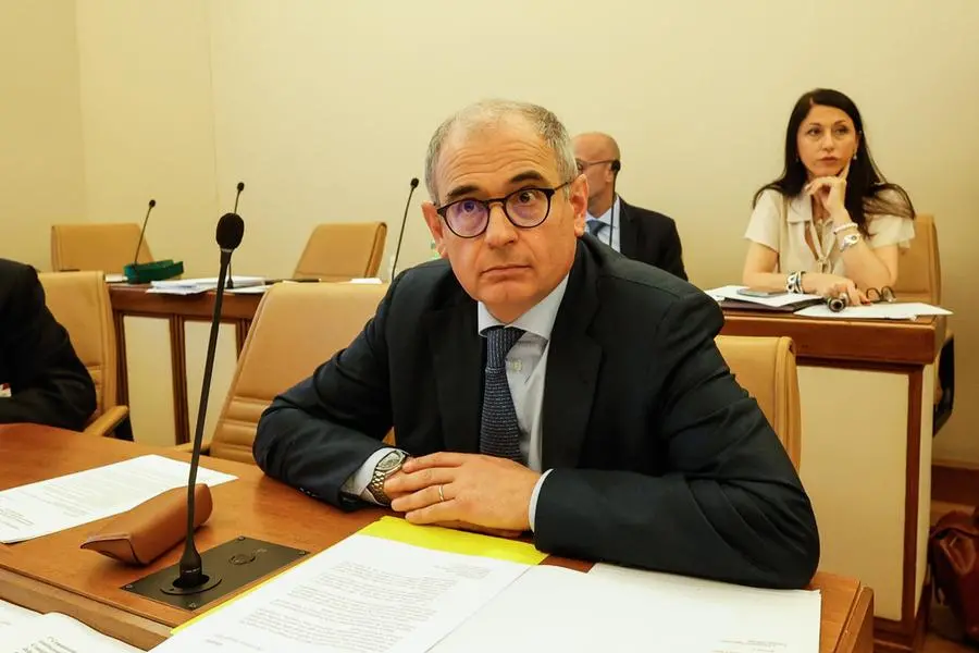 Le chat e l’astensione. Il caso Becciu segna il tramonto di Diddi