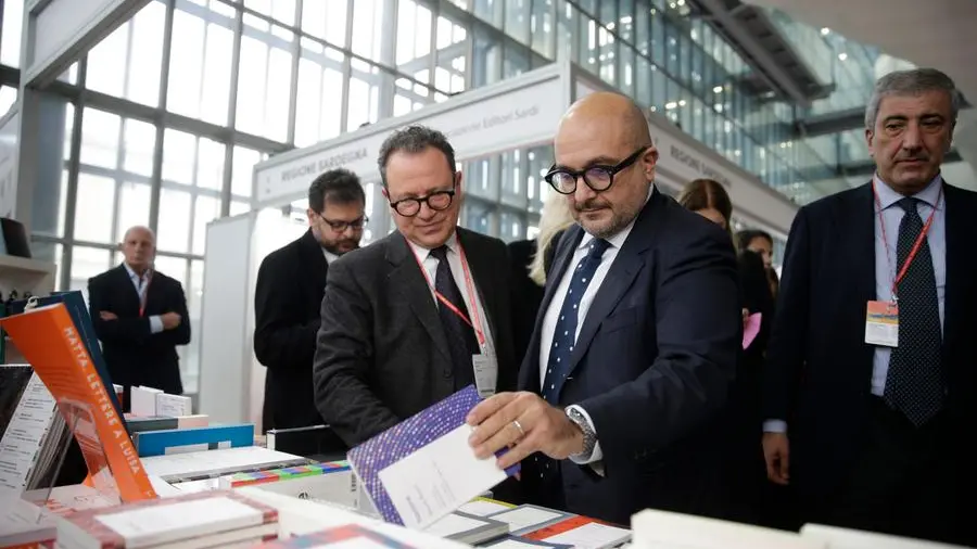 Il Minculpop è risorto e vuole cancellare la cultura del dopoguerra