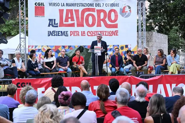 Il Cnel ha pubblicato un’analisi sul salario minimo, la Cgil non la approva Il Cnel ha pubblicato un’analisi sul salario minimo, la Cgil non la approva