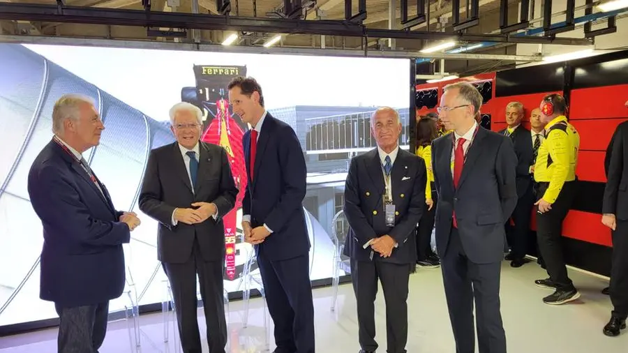 Sergio Mattarella visita l’autodromo di Monza e si fa le foto con ...