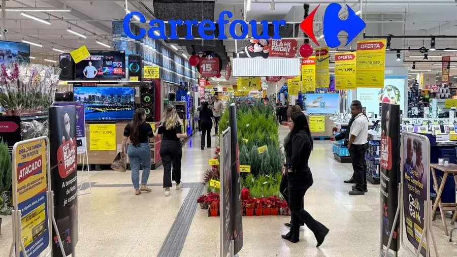 Da Salerno a Lugano solo andata, chi ha pagato la scalata di Mr Carrefour