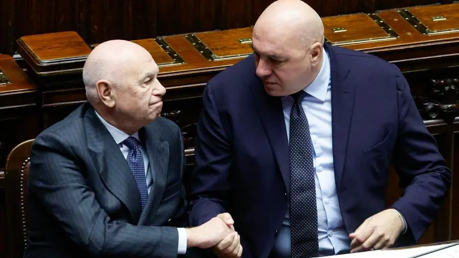 La tregua di Nordio salta subito, Crosetto difende Toti e attacca tutti