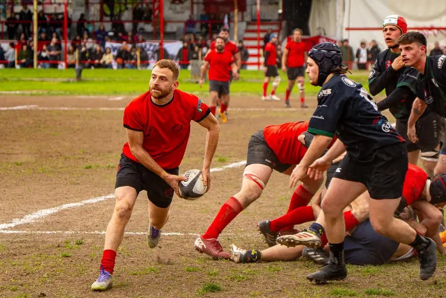All reds rugby, quando lo sport popolare resiste e crea riscatto