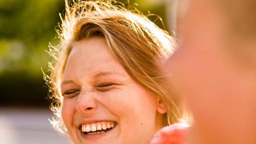 Anche topi e scimmie ridono. Perché gli umani lo fanno?