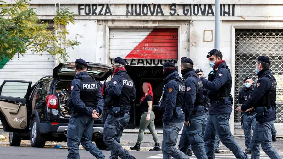 Dopo Bologna, «adunata» di Forza Nuova a Roma: s’inaugura la nuova sede ...